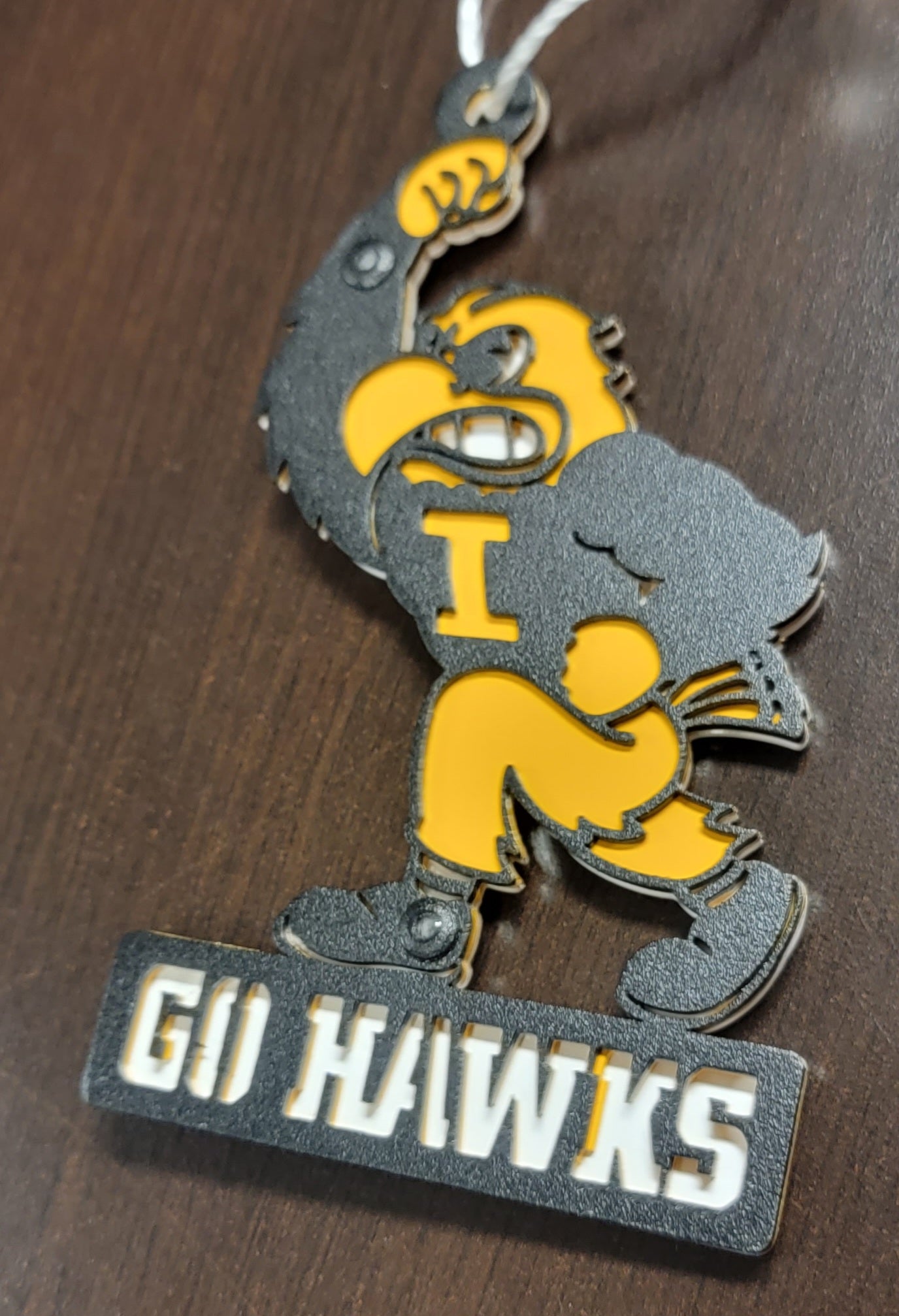 Iowa Hawkeyes Go Hawks Fighting Herky Ornament/Magnet – Premier Metal Art